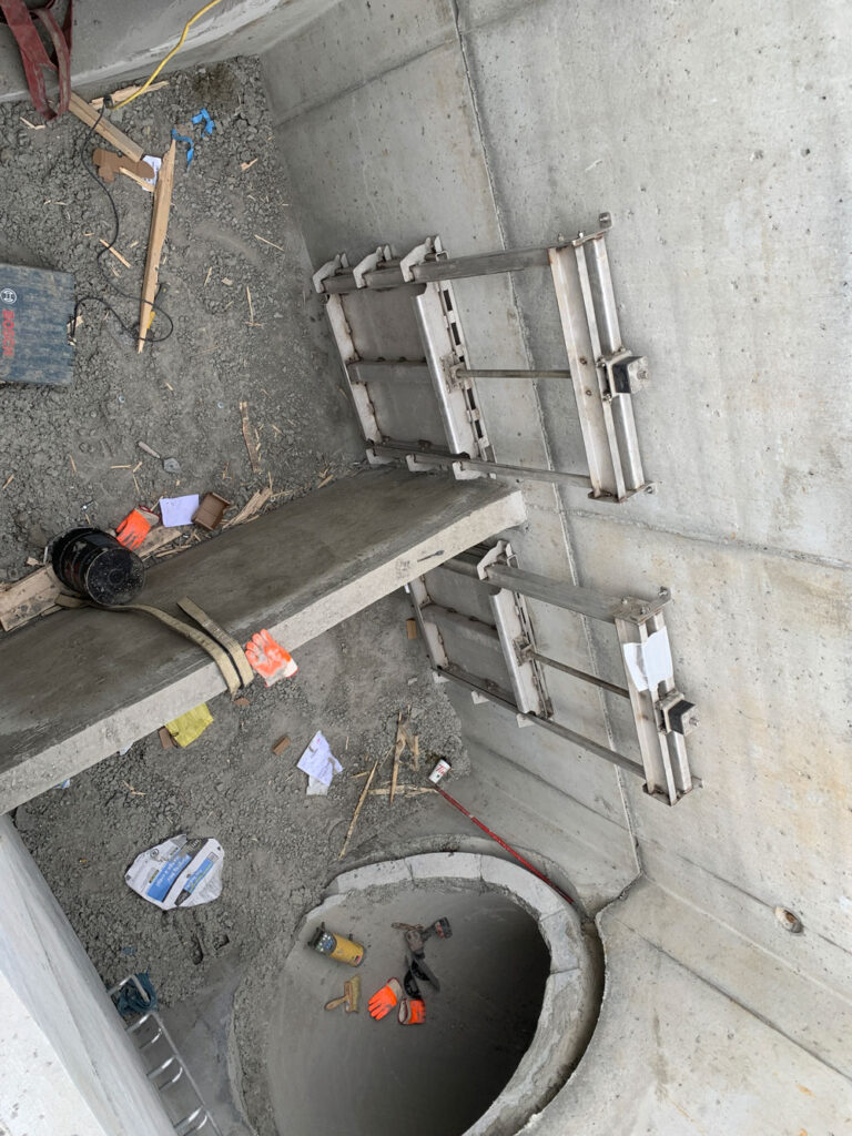 Slide Gates | CDS Stormwater Treatment - Echelon Environmental